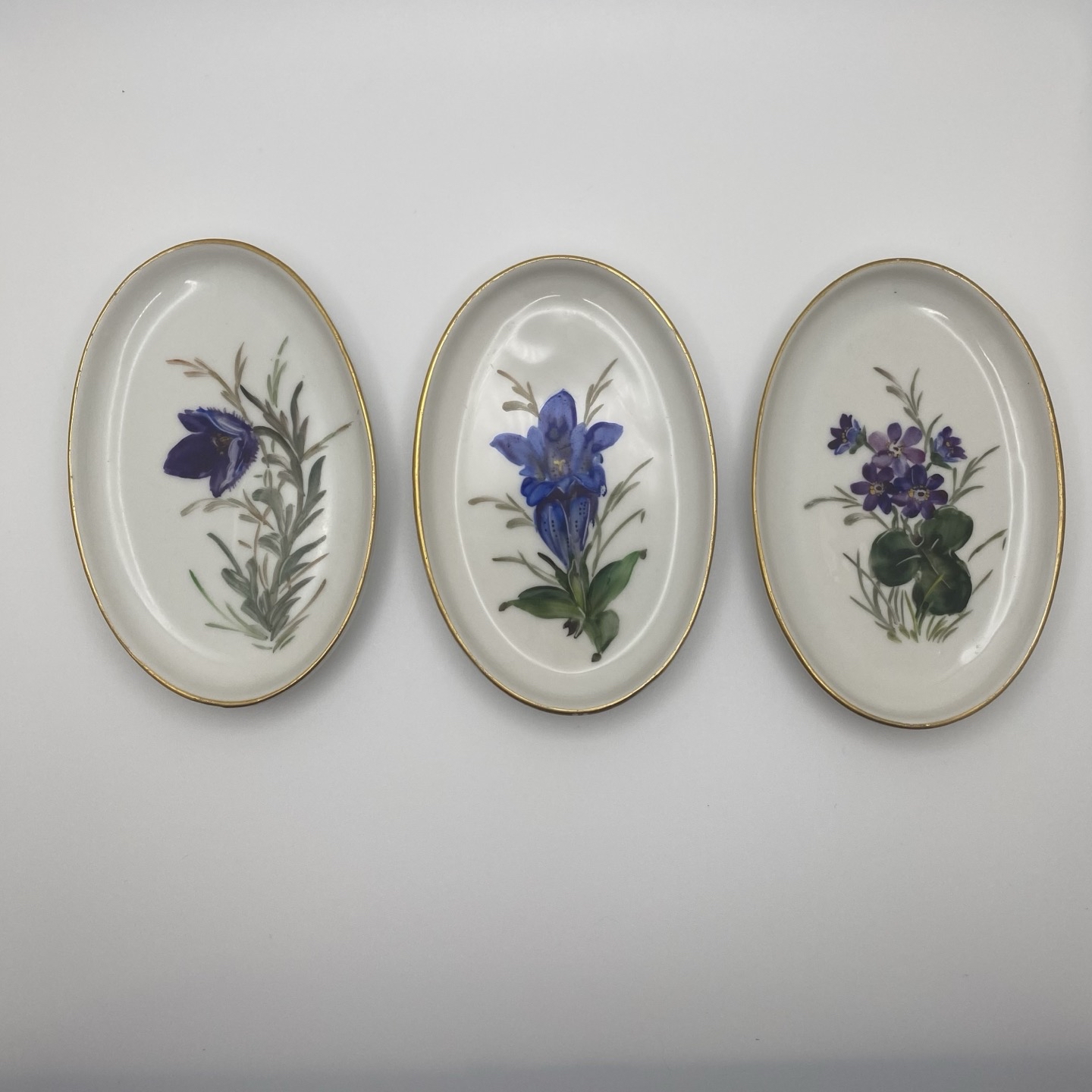 Vintage Rosenthal Pin Dishes. Three vintage china pin dishes, Bavaria ...