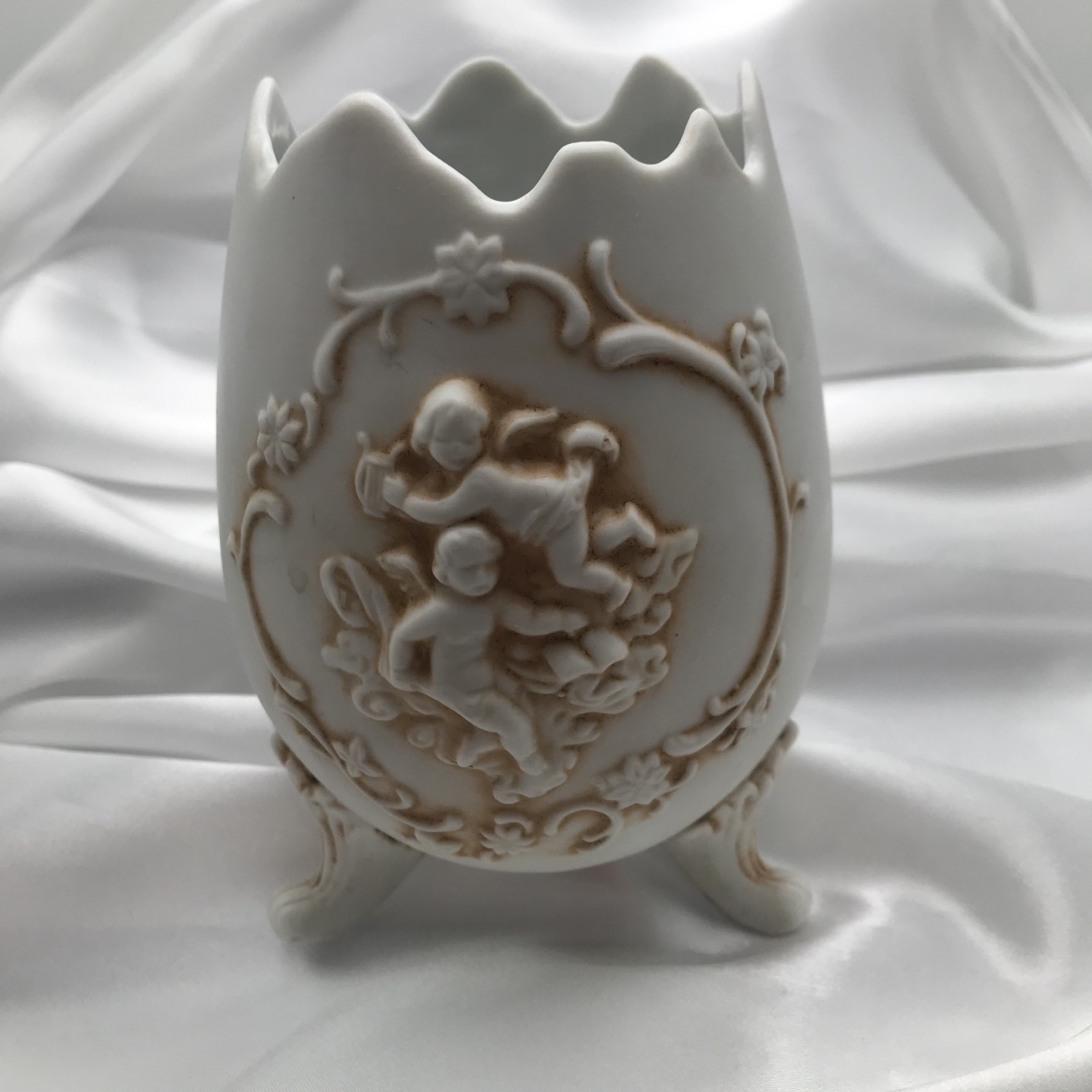 Lefton Cherub Planter