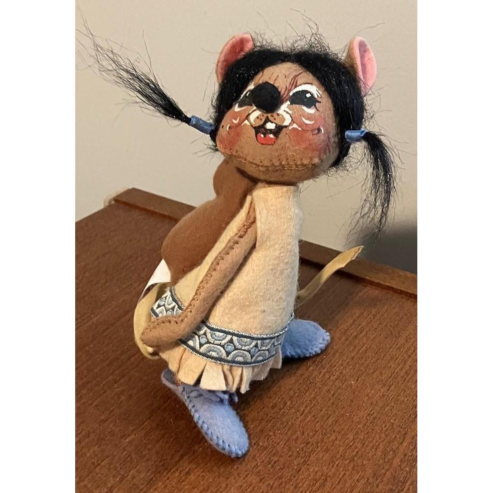 Vintage 1987 Annalee Doll 6” Native American Mouse with Baby Papoose