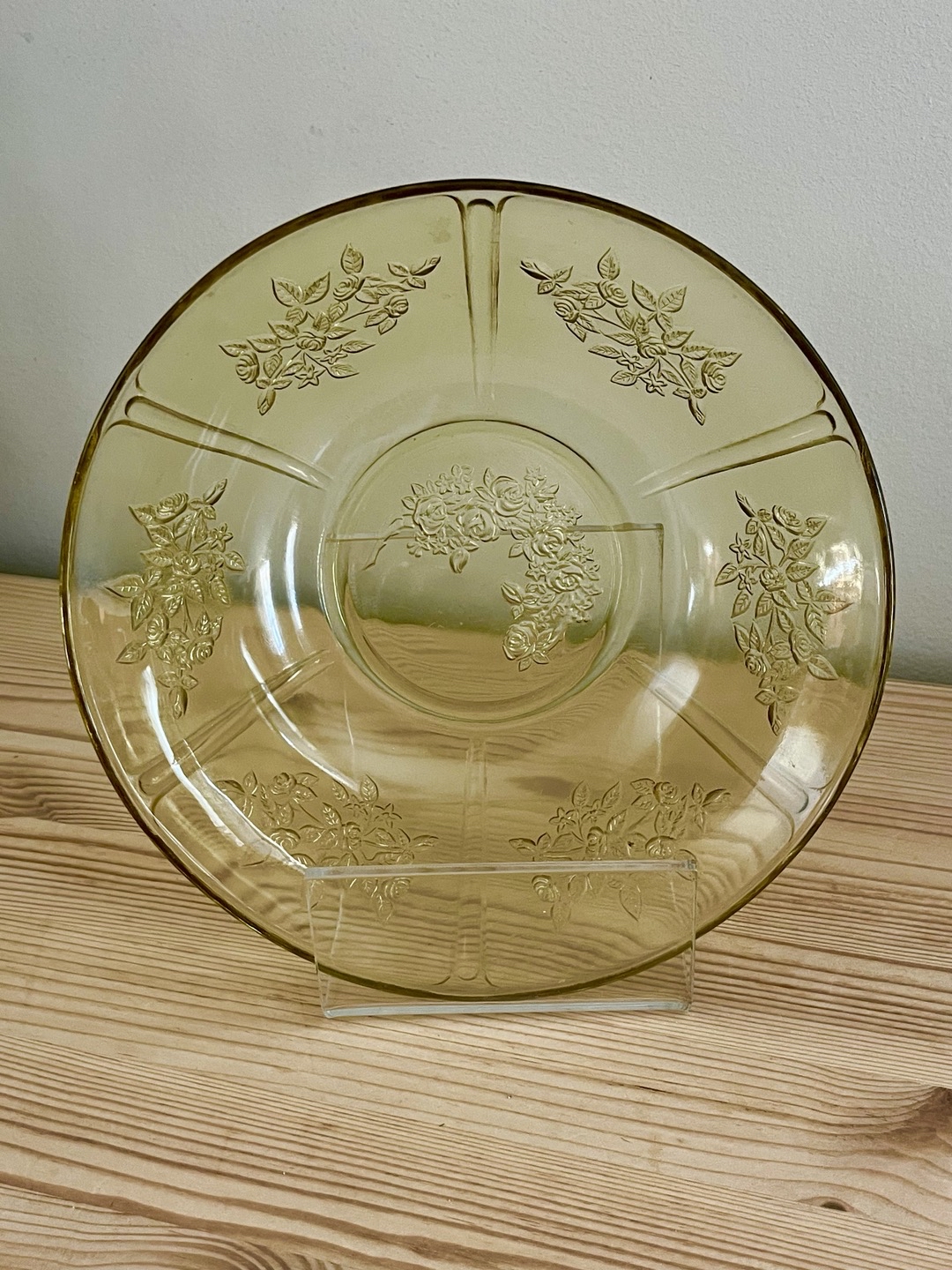 Vintage 1930’s Yellow Depression Glass “Sharon” Rose Pattern Bowl