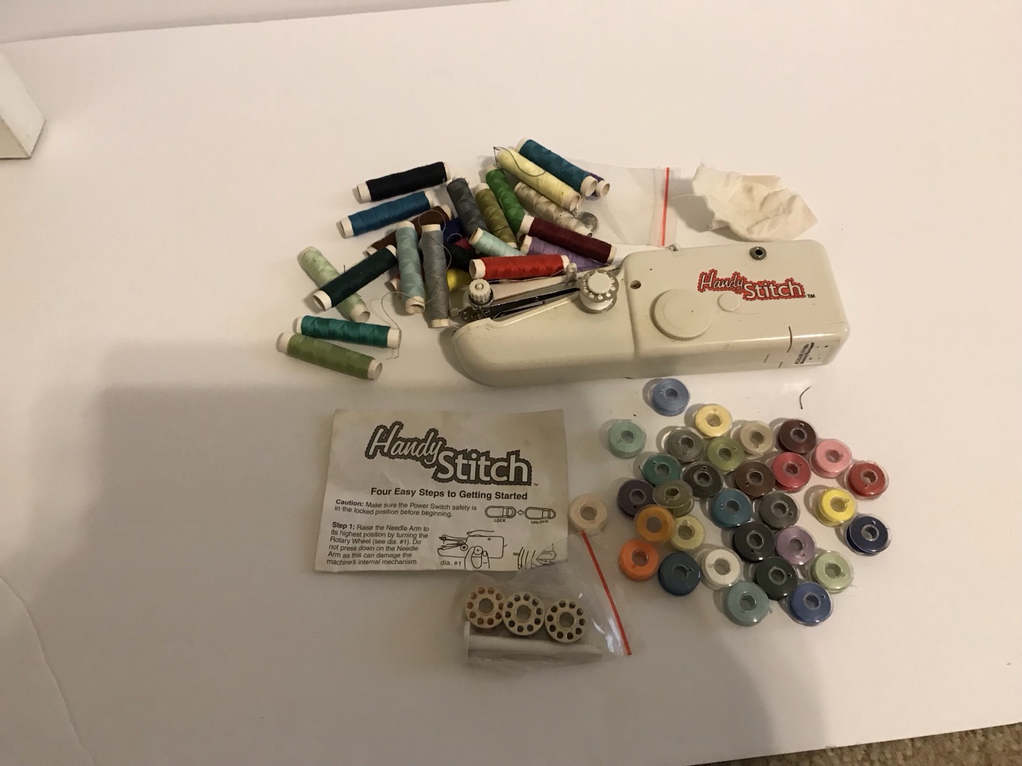 Handy Stitch Complete Set - Handheld Sewing Machine - Lots of Spools New