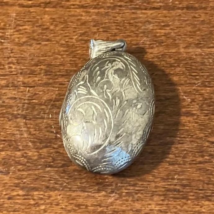 Vintage Sterling Silver Oval Etched Locket Pendant 1 1/2" by 1"