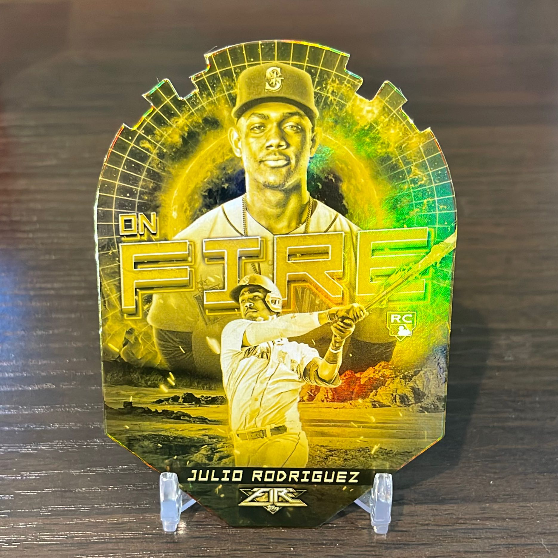 2022 Topps Julio Rodriguez RC Rookie Gold On Fire Insert Die Cut