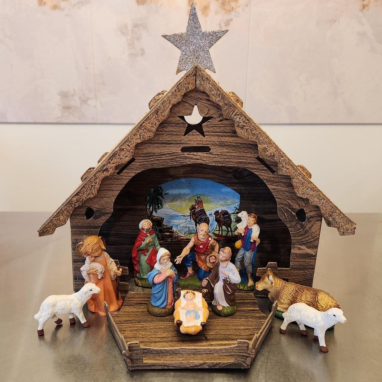 Vintage Nativity Set Cardboard Creche with Straw and 10 Figures - Italy ...