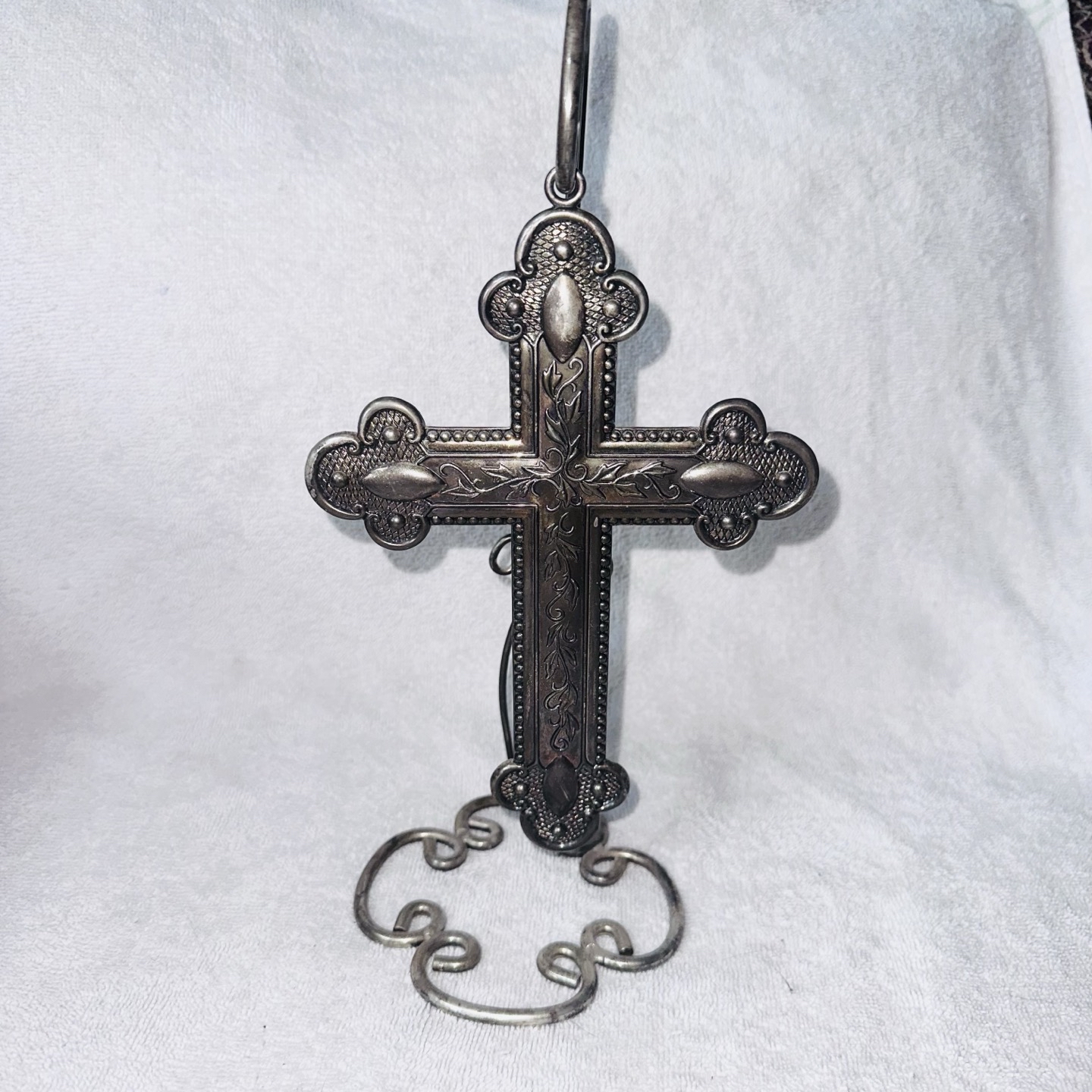 Vintage International Silver Co Silver Plated Religious Cross Hanging w ...