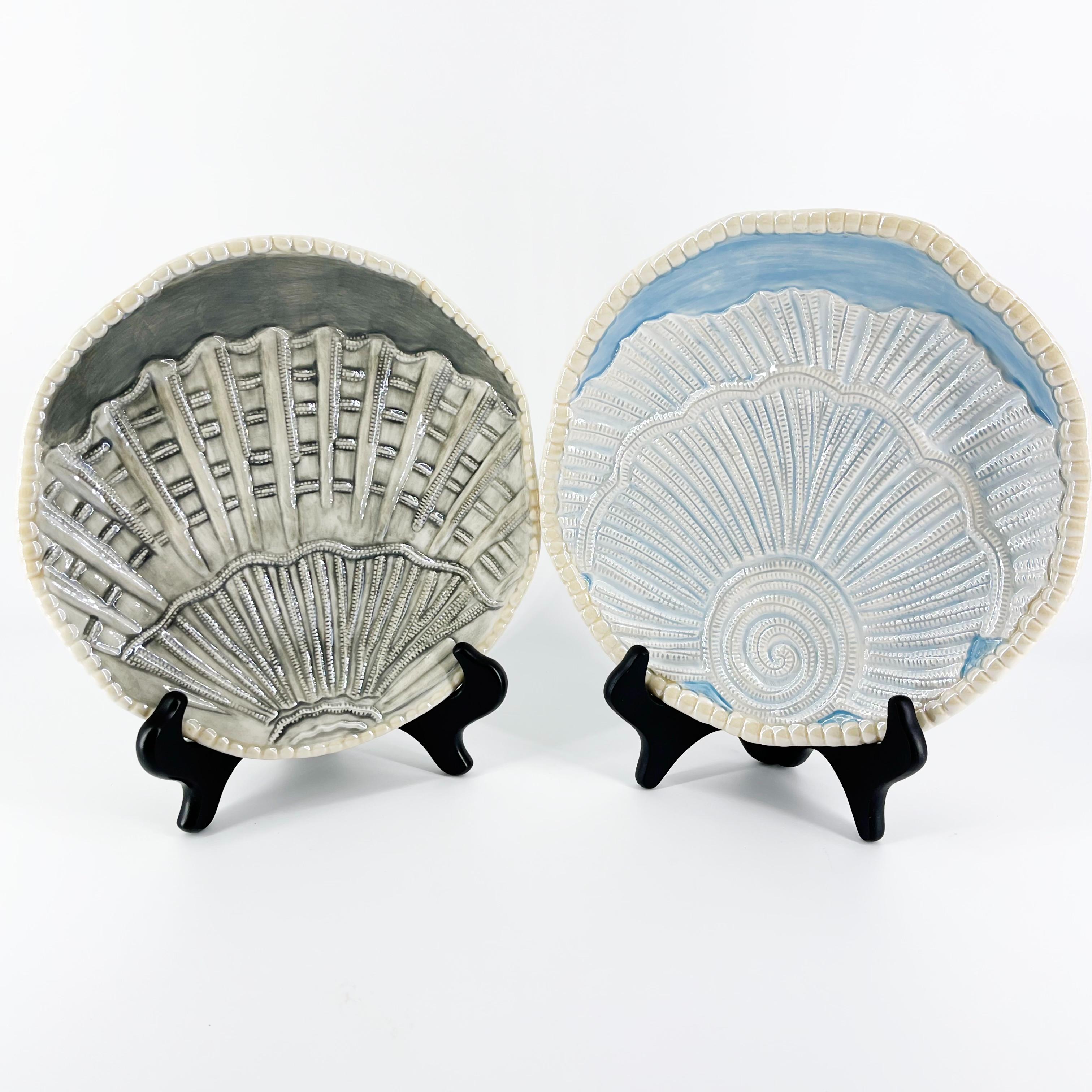 HTF Pair Grasslands Road Coastal Life Shell Seashell 8.5" Accent Plates EUC