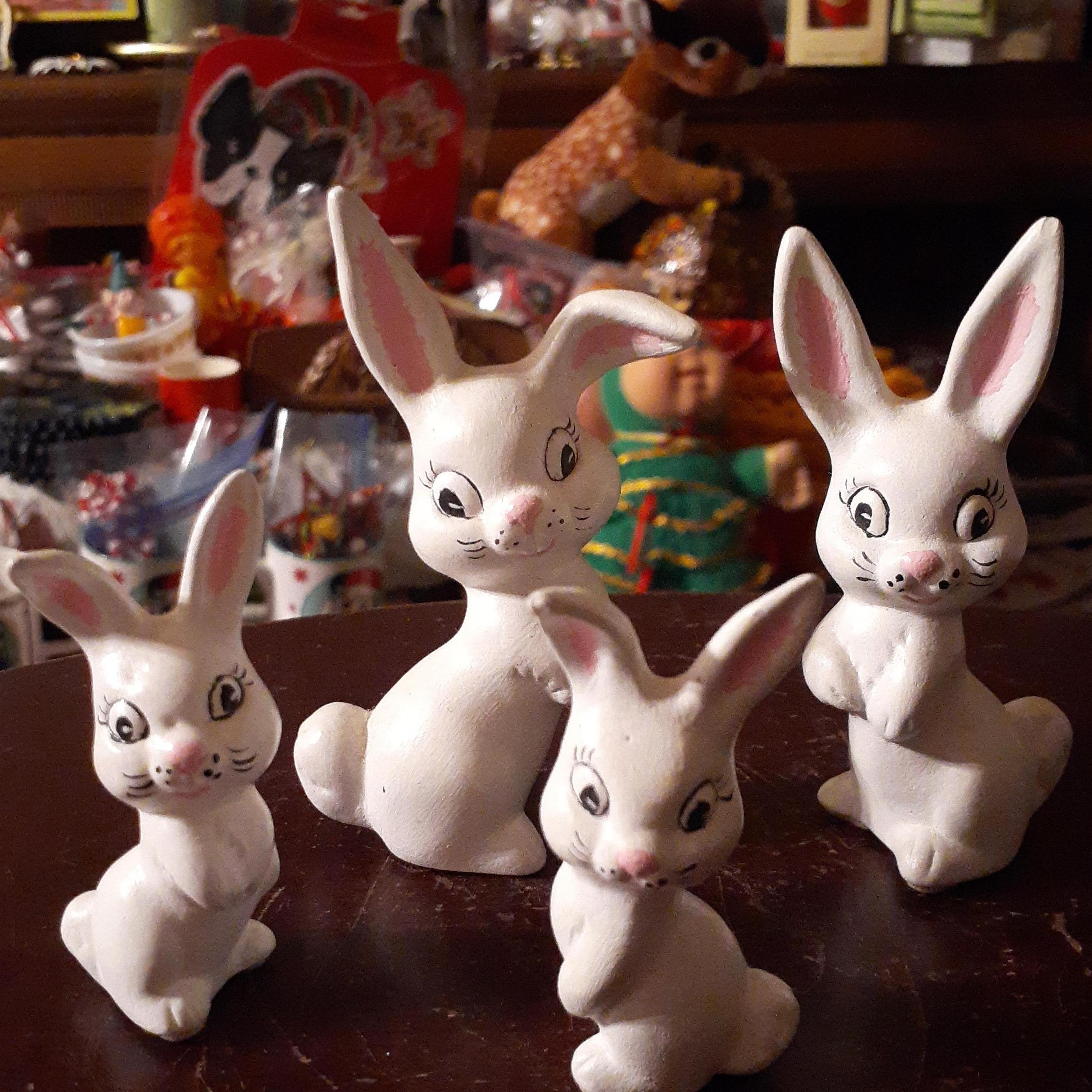 White Rabbit Family, Set Of 4