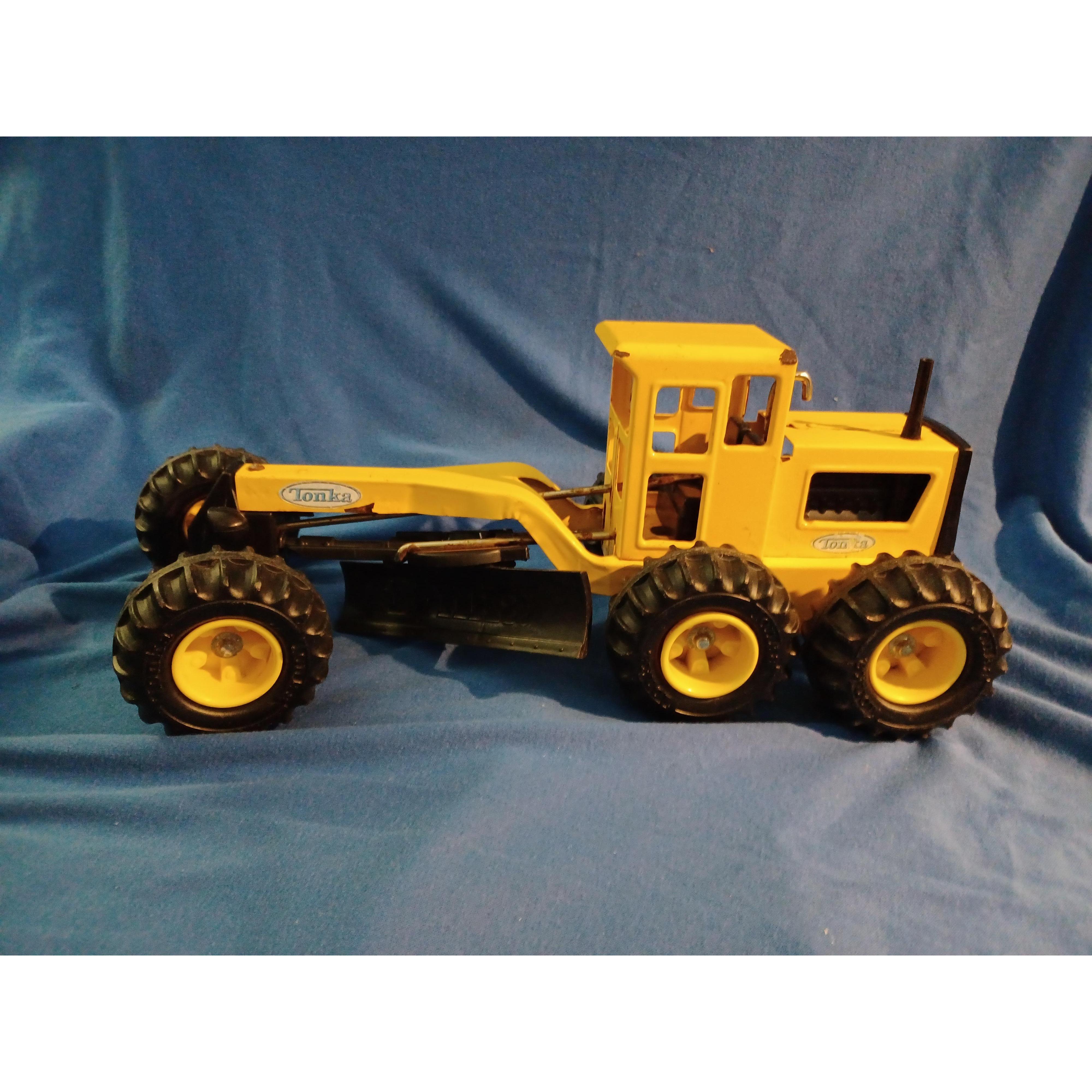VINTAGE 1999 TONKA PRESSED STEEL 17" YELLOW ROAD GRADER TOY TO RESTORE!!