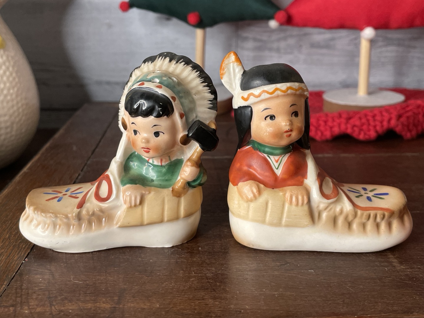 Vtg Native American Moccasin Salt And Pepper Shakers