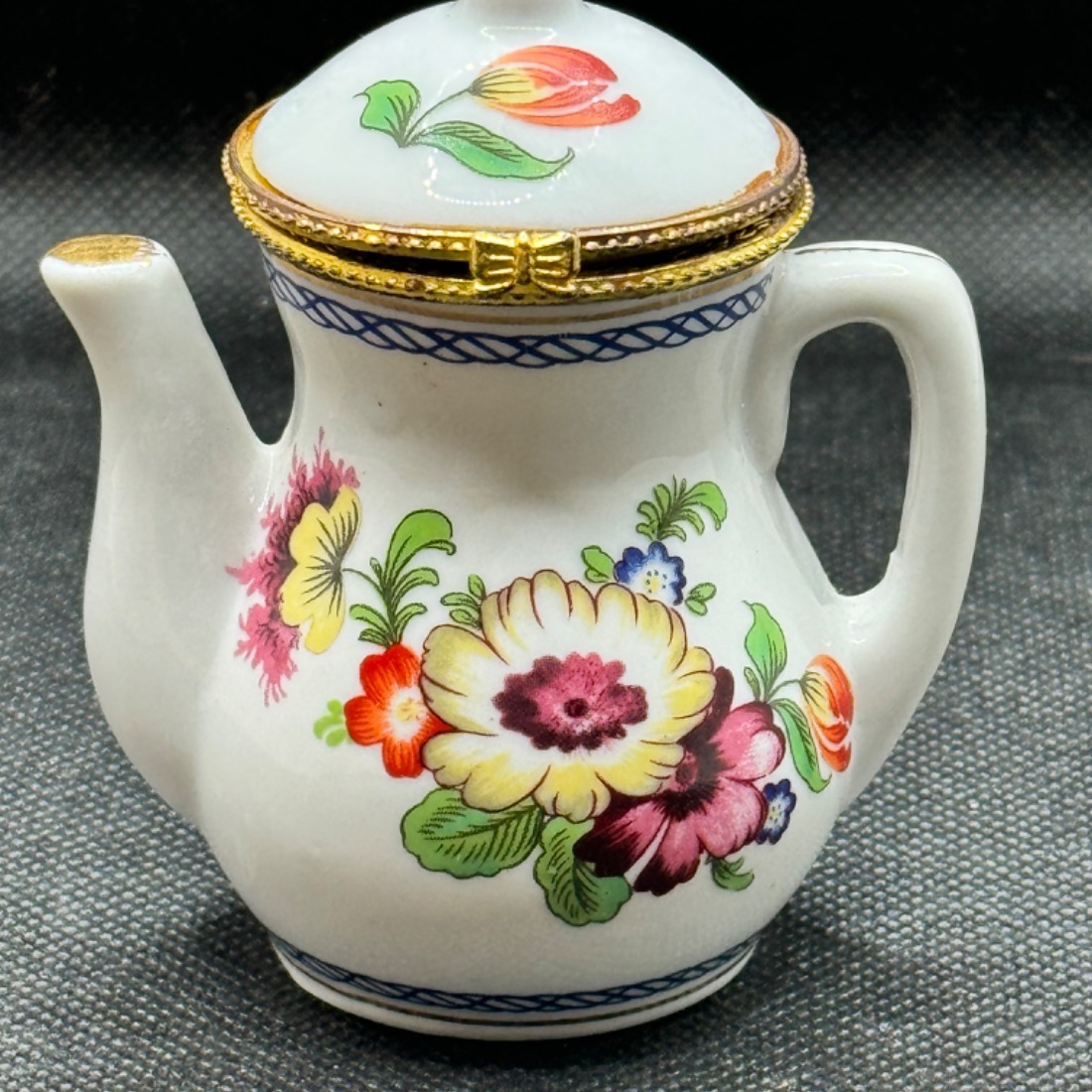 Vintage 1979 Coffee Tea Pot Shape Floral Flowers Hinged Lid Trinket Box ...