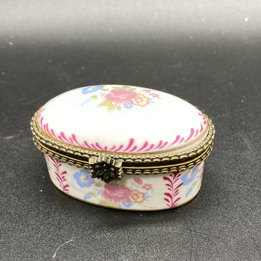 Vintage Small Oval Trinket Box UK Floral Pattern Ceramic